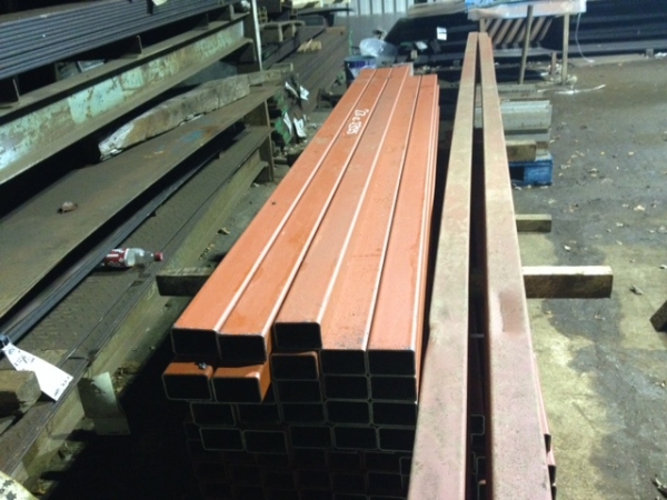 1.820mtr of 75mm x 50mm x 3mm Steel Box Section ( Shot Blasted And Red ...
