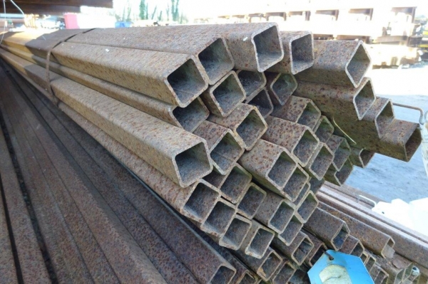 7.5 Mtrs 30 x 30 x 3 Mild Steel Box Section RHS From Ainscough Metals
