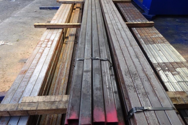 7.600 Mtr of 70 mm x 70 mm x 5 mm Steel Box Section ( 70 x 70 x 5 mm ...