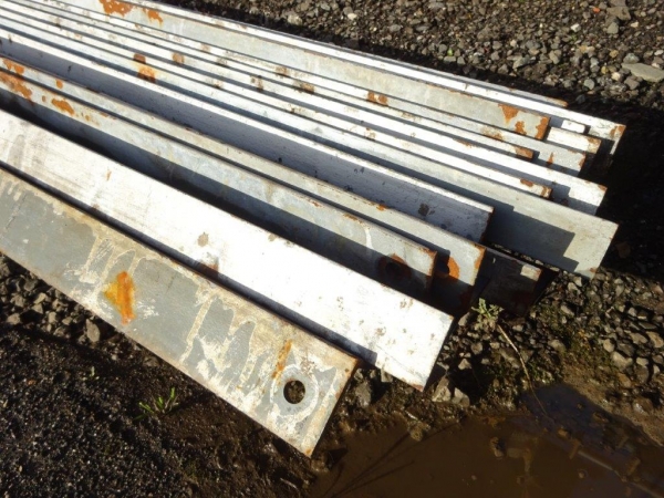 3.400mtr Approx 65mm x 50mm x 6 Mild Steel Angle Iron - Painted Grey C ...