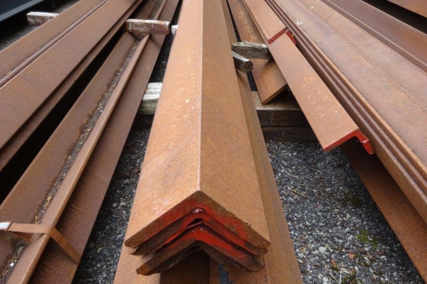 12.200 Mtr 200 mm x 200 mm x 24 mm Mild Steel Angle Iron Unused Stock ...