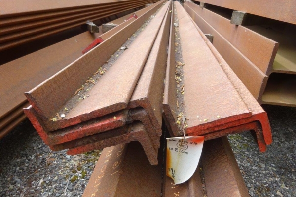 12.000 / 12.010 Mtr 200 mm x 100 mm x 14 mm Mild Steel Angle Iron ...