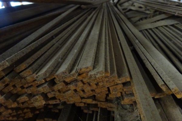 13mm x 5mm x 4.000 Mtrs Flat Bar - Unused Stock Rusty - Flat Steel From ...