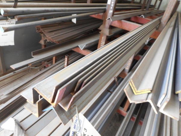 6.000 Mtr 40 mm x 40 mm x 3 mm Mild Steel Angle Iron Unused Equal Angle ...