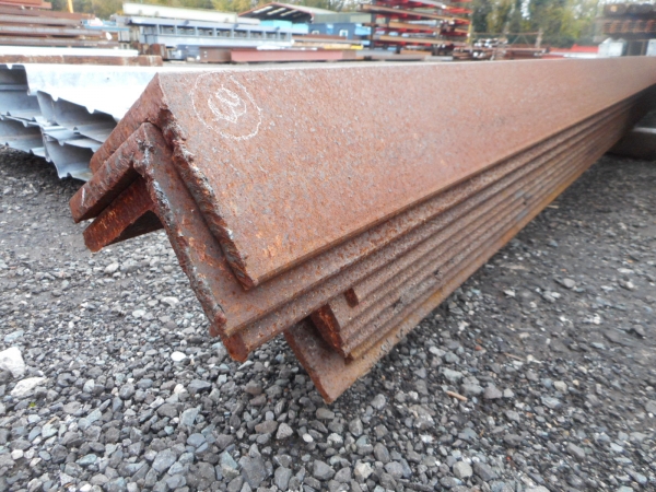 120 mm x 120 mm x 12 mm Mild Steel Angle Iron 6.100 Mtr Unused Stock ...