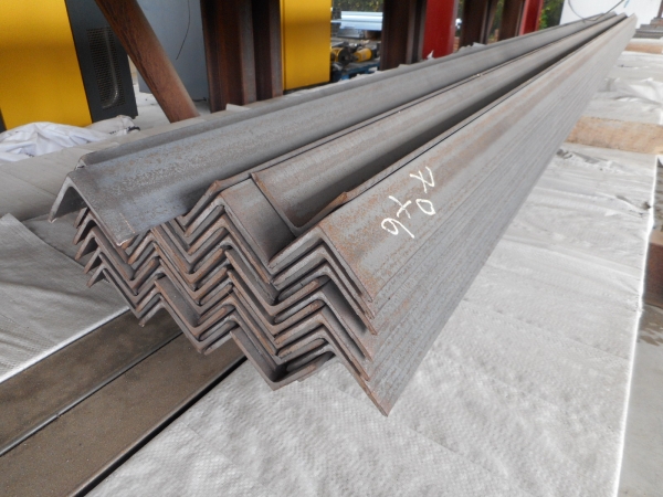 70 mm x 70 mm x 6 mm Mild Steel Angle Iron 6.000/6.400 Mtr - New From ...