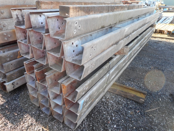 Box Crash Barriers Class 1 Used Overall Length 4.800 Mtr (not Trench ...